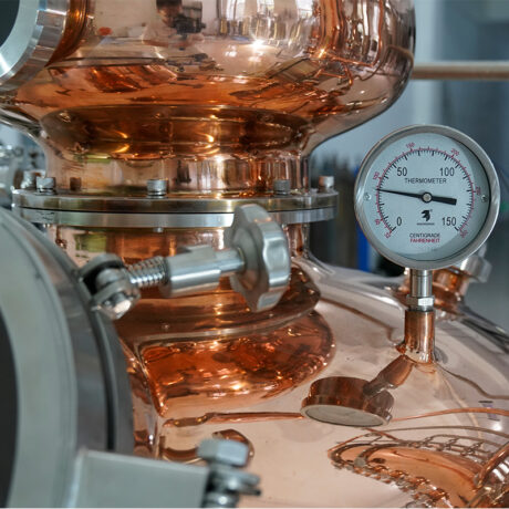 What is the role of temperature control in distillation columns ...