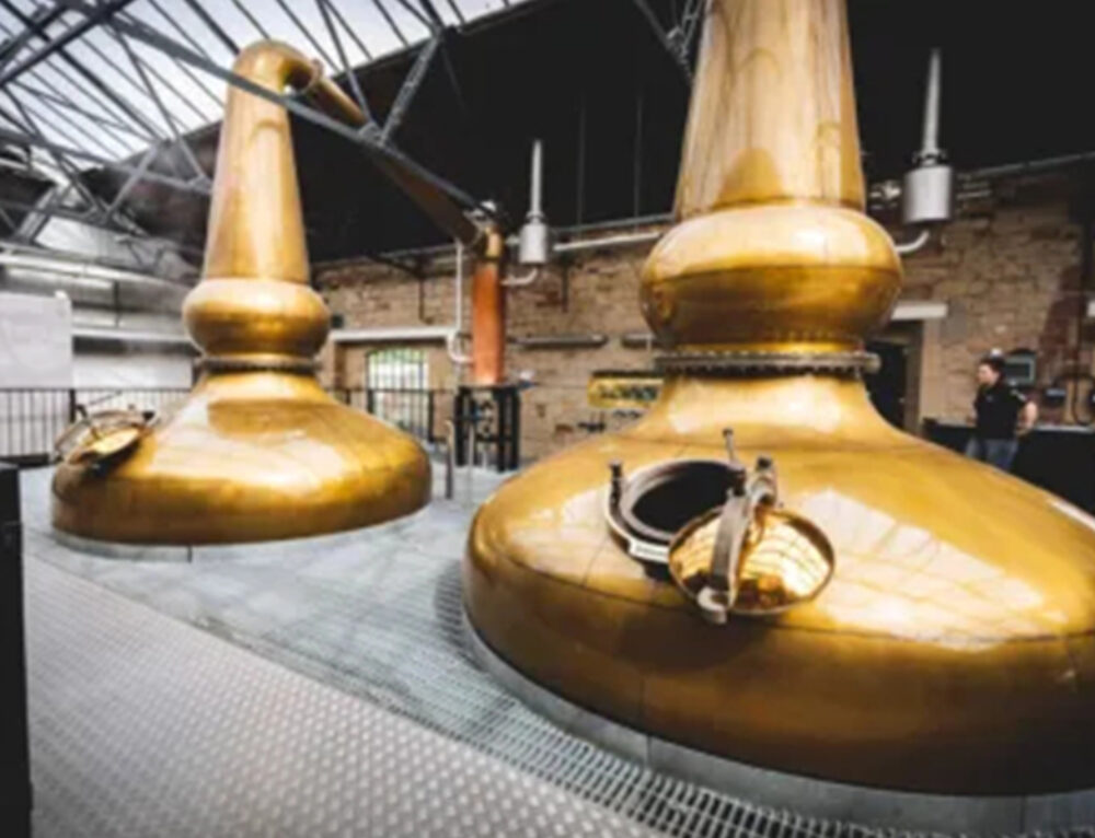 Composants d'une tour de distillation et processus de distillation ...